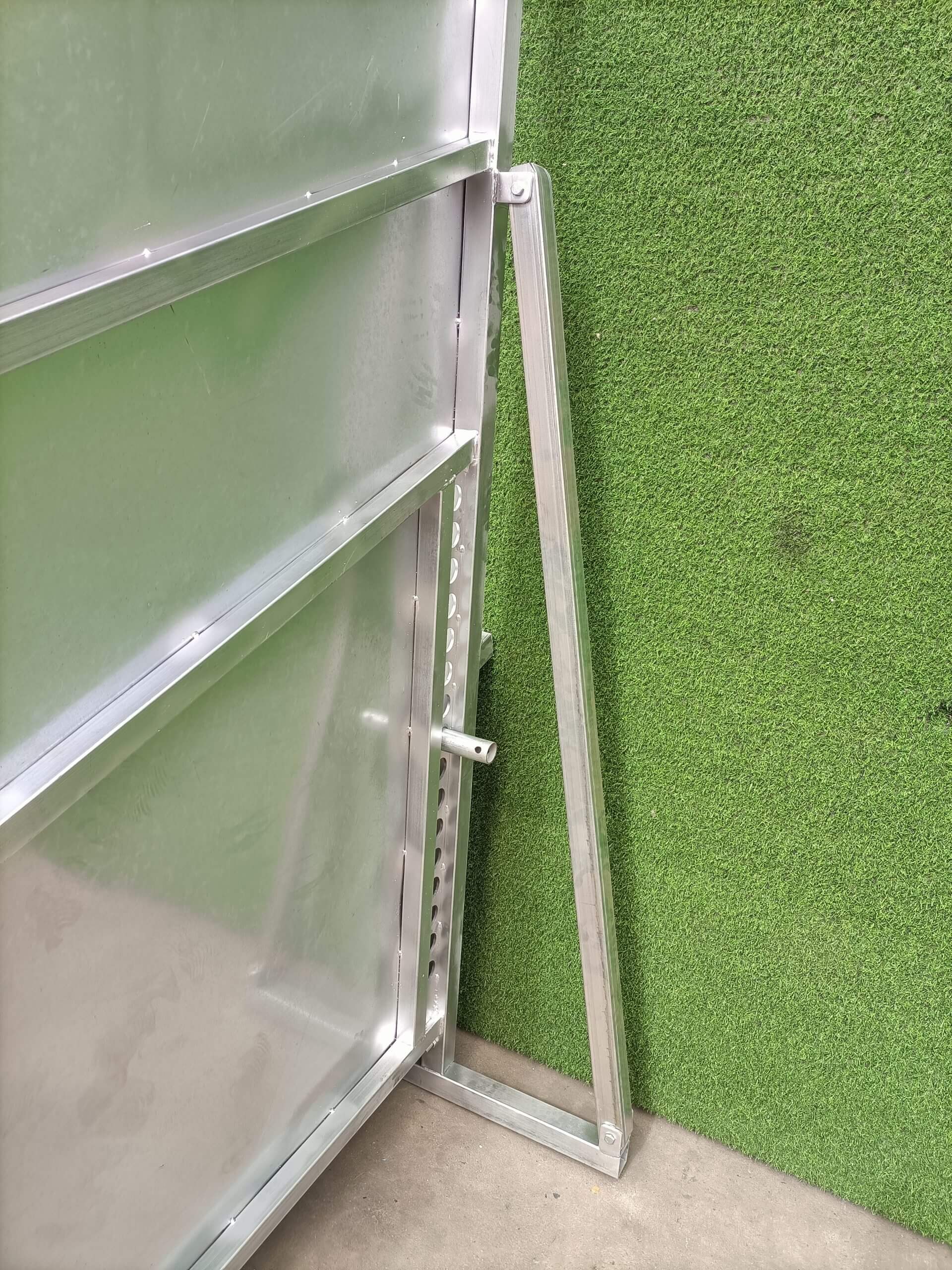 3m Long Standard Sheep Loading Ramp, adjustable height – Mixsteel